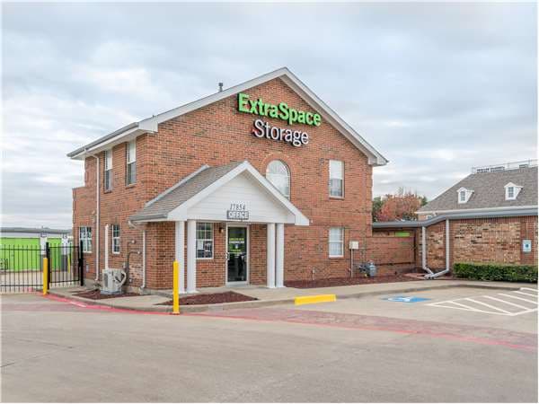 Storage Units in Dallas, TX at 19383 Preston Rd | Extra Space Storage