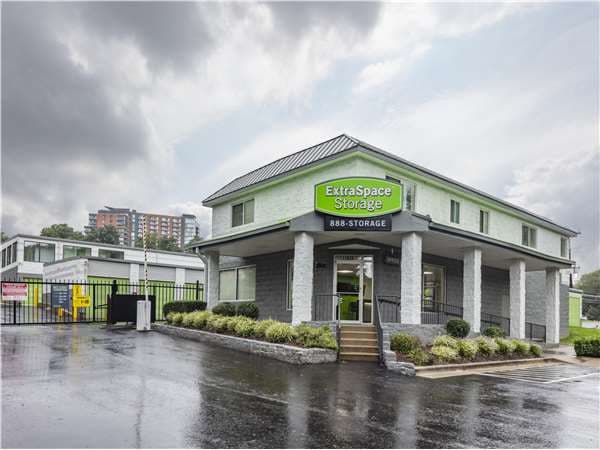 Storage Units in Rockville, MD at 204 N Stonestreet Ave | Extra Space ...