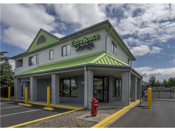 Storage Units in Rohnert Park, CA at 6635 Redwood Dr | Extra Space Storage