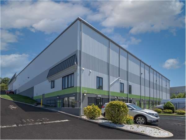 Storage Units in Edgewater, NJ at 410 River Rd | Extra Space Storage