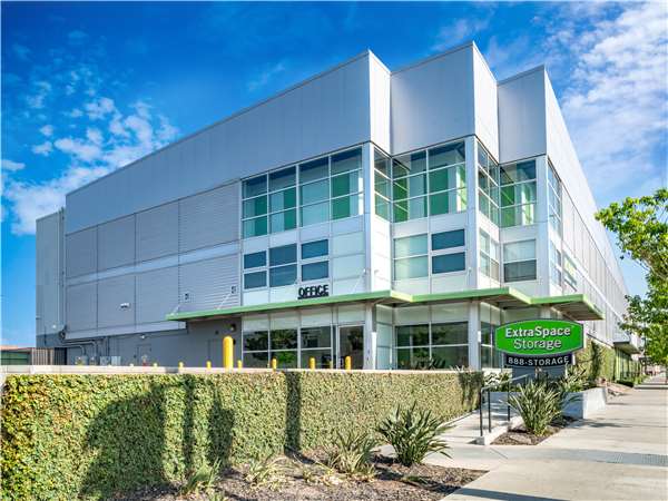 Storage Units in Los Angeles, CA at 5555 S Western Ave | Extra Space ...