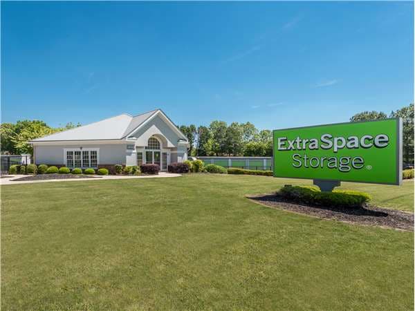 Storage Units in Covington, GA at 6177 Jackson Hwy | Extra Space Storage