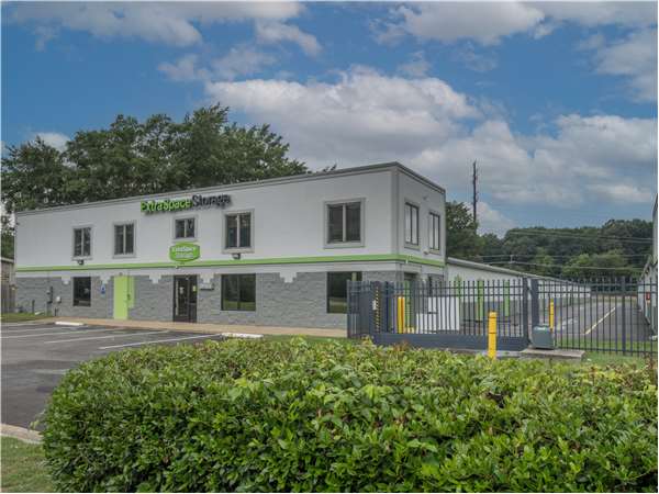 Storage Units in Hampton, VA at 1343 Big Bethel Rd | Extra Space Storage