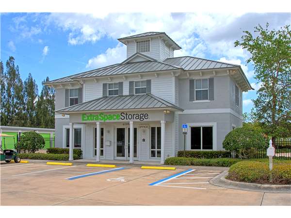 Storage Units in Port St Lucie, FL at 2100 SW Gatlin Blvd | Extra Space ...