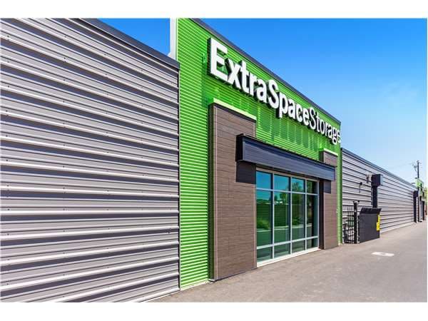Storage Units in Tucson, AZ at 770 N Kolb Rd | Extra Space Storage