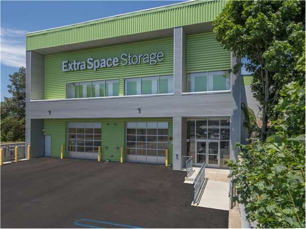 Storage Units in Freeport, NY at 80 Mill Rd | Extra Space Storage