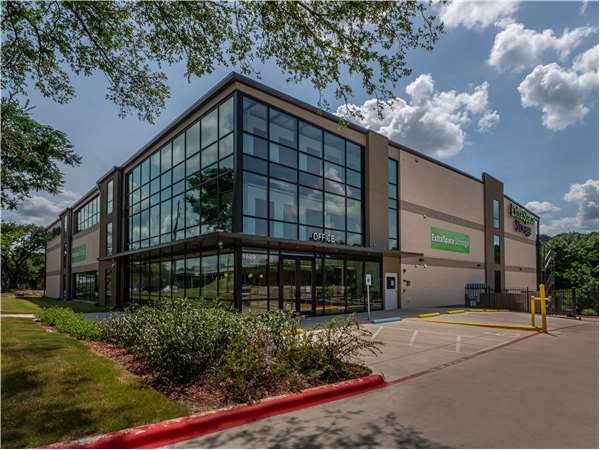 Storage Units in Austin, TX at 5656 N Interstate 35 | Extra Space Storage