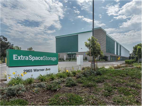 Storage Units in Irvine, CA at 3289 El Camino Real | Extra Space Storage