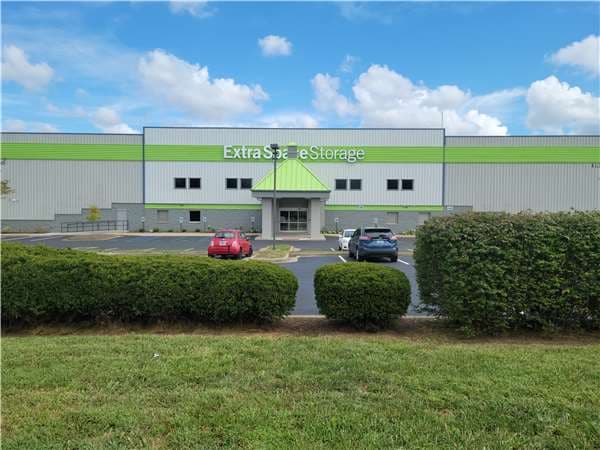 Storage Units in Lexington, KY at 132 Louie Pl | Extra Space Storage