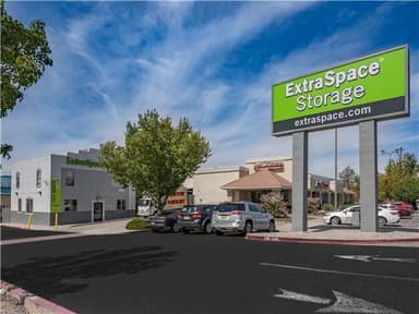 Storage Units in Albuquerque, NM at 4100 Yale Blvd NE | Extra Space Storage