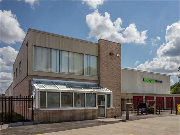 Storage Units in Providence, RI at 550 Veazie St | Extra Space Storage