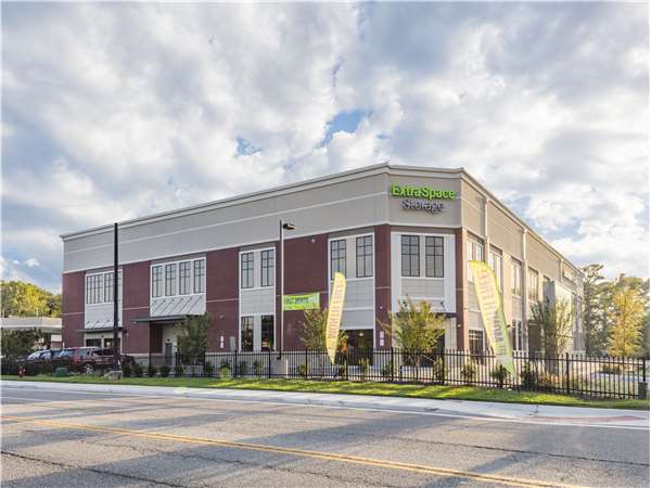 Storage Units in Hampton, VA at 815 LaSalle Ave | Extra Space Storage