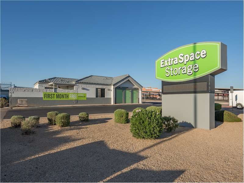 Storage Units in Phoenix, AZ at 3770 E Bell Rd | Extra Space Storage