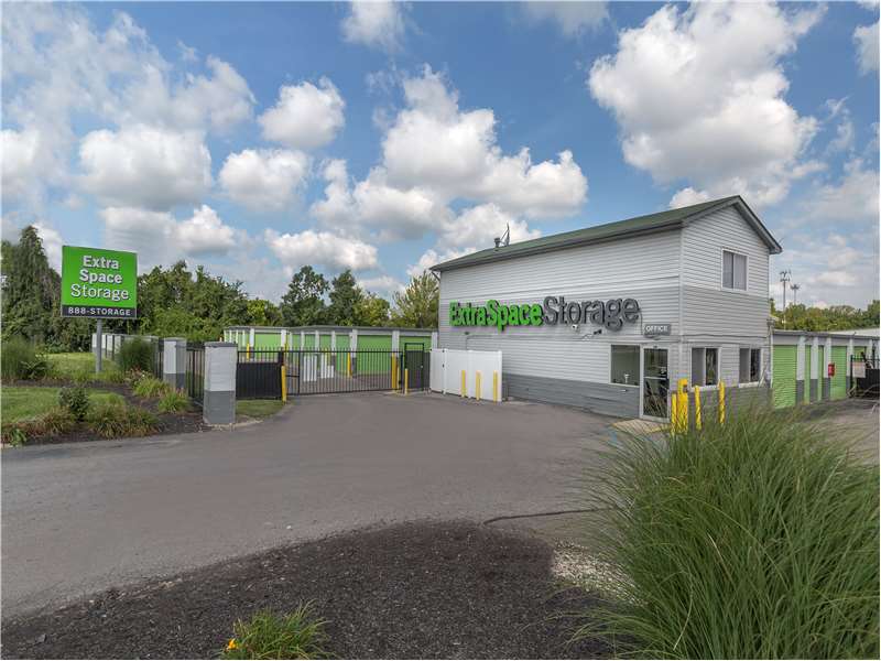 Storage Units in Columbus, OH at 2160 Innis Rd | Extra Space Storage