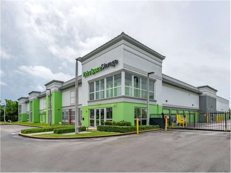 Storage Units in Miami, FL at 10760 SW 186th St | Extra Space Storage