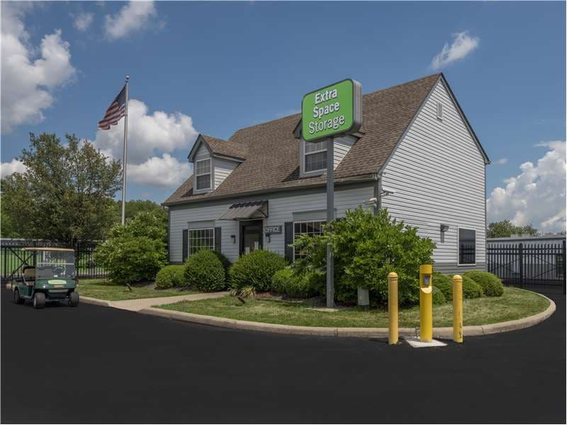 Storage Units in Middletown, OH at 909 Elliott Dr | Extra Space Storage