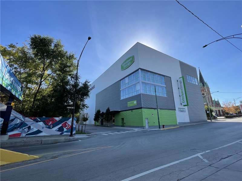 Storage Units in Chicago Near Edgewater | Extra Space Storage