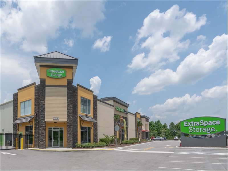 Storage Units in Orlando, FL at 11071 University Blvd | Extra Space Storage