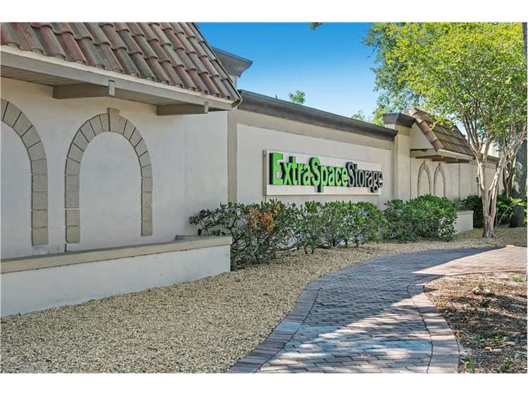 Storage Units in Clearwater, FL at 111 N Myrtle Ave | Extra Space Storage