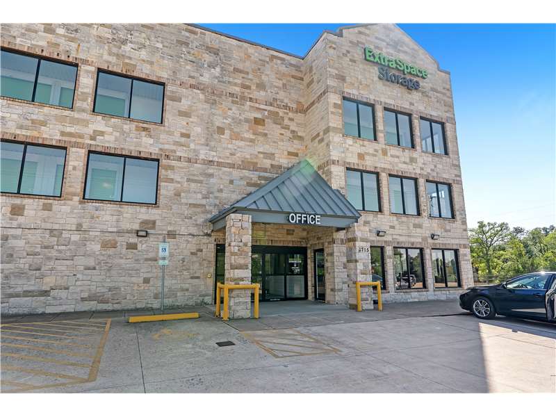 Storage Units in Round Rock, TX at 2715 Sam Bass Rd | Extra Space Storage