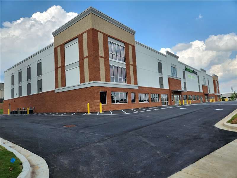 Storage Units in Decatur, GA at 6018 Covington Hwy | Extra Space Storage