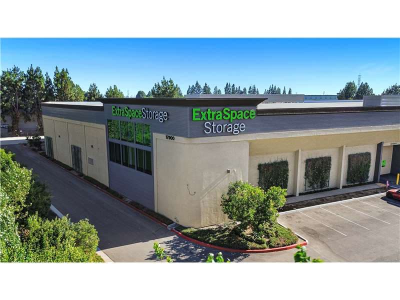 Storage Units in Cerritos, CA at 17900 Crusader Ave | Extra Space Storage
