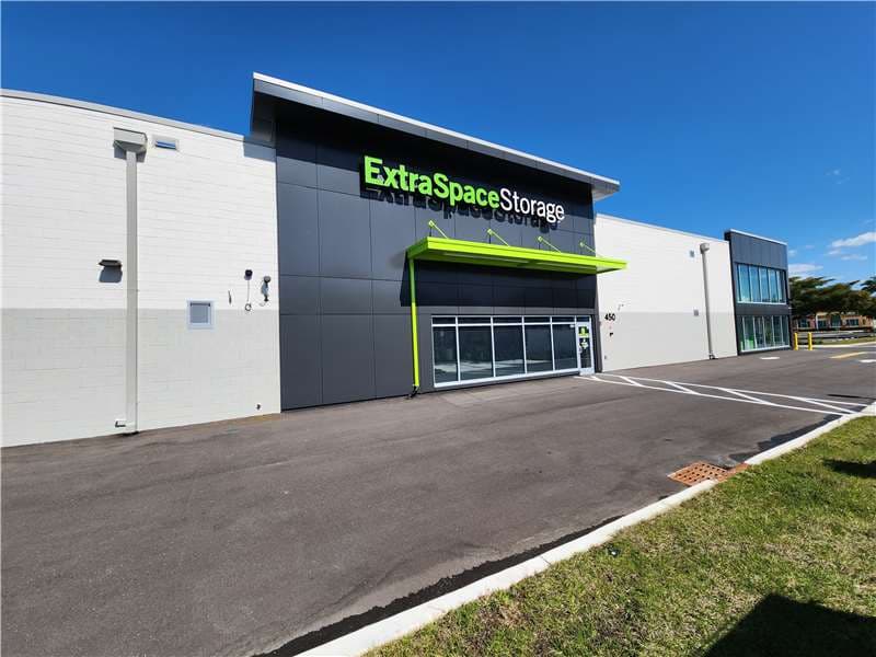 Storage Units in Sarasota, FL at 450 N Cattlemen Rd | Extra Space Storage