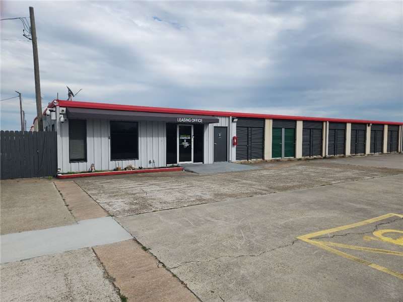 Storage Units in Texas City, TX at 2502 Bay St N | Extra Space Storage