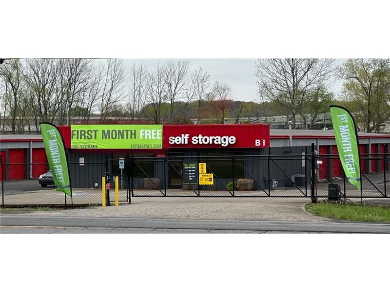 Storage Units in Portland, TN at 813 N Broadway | Extra Space Storage