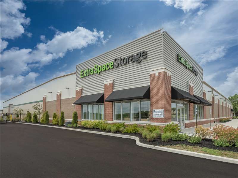 Storage Units in Crystal Lake, IL at 201 Virginia Rd | Extra Space Storage