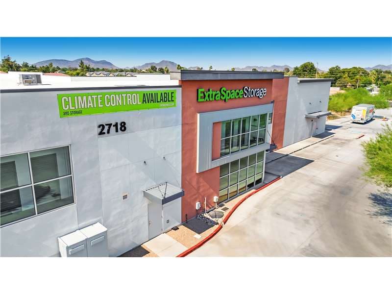 5x5 Storage Units at 2718 W Glendale Ave (from $16) | Extra Space Storage
