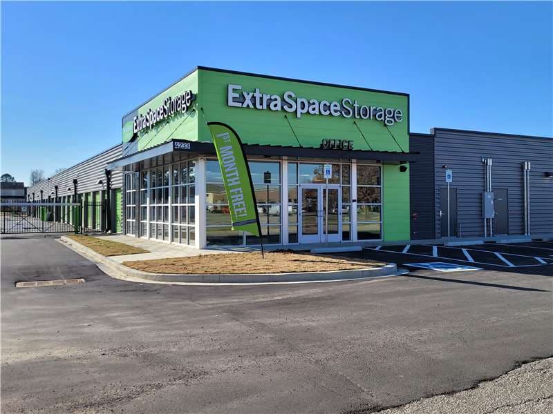 Storage Units in Memphis, TN at 4233 Hacks Cross Rd | Extra Space Storage