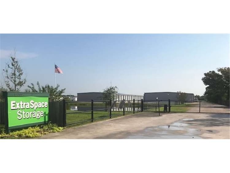 Storage Units in Pearland, TX at 17717 County Road 127 | Extra Space ...