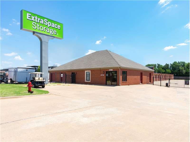 5x5 Storage Units at 5700 N Classen Blvd (from $17) | Extra Space Storage