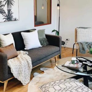 12 Home Staging Tips for Small Spaces | Extra Space Storage