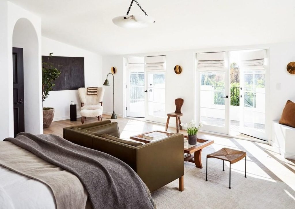 The Ultimate Temporary Housing Guide | Extra Space Storage