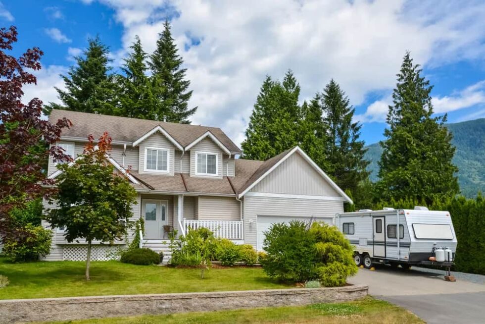 Where to Store an RV, Trailer, or Camper | Extra Space Storage