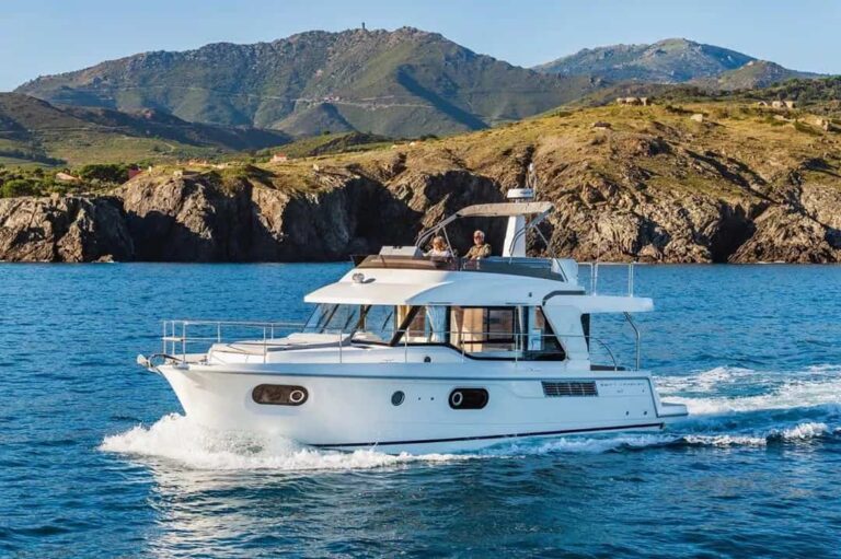 A Complete Guide to Types of Boats & Their Uses
