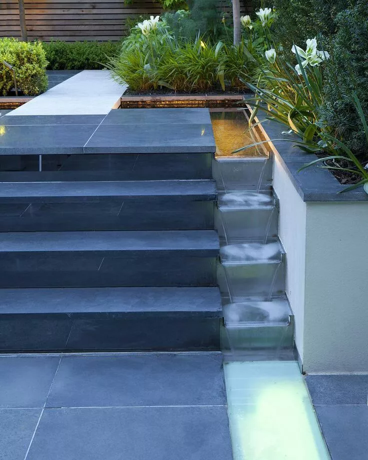 Modern Water Cascade Design