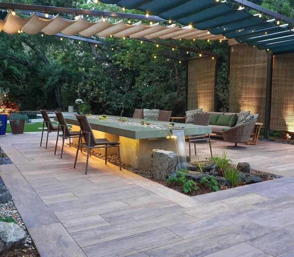 24 Backyard Water Features for Your Outdoor Living Space | Extra Space ...