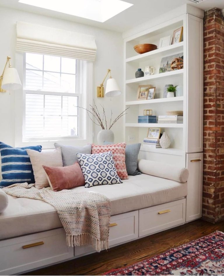 16 Minimalist Home Organization & Decluttering Tips
