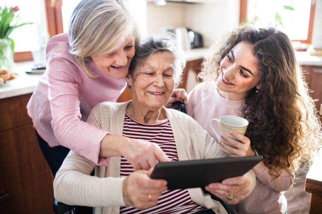 Retirement Activities: 30 Fun Things to Do When You're Retired 😎