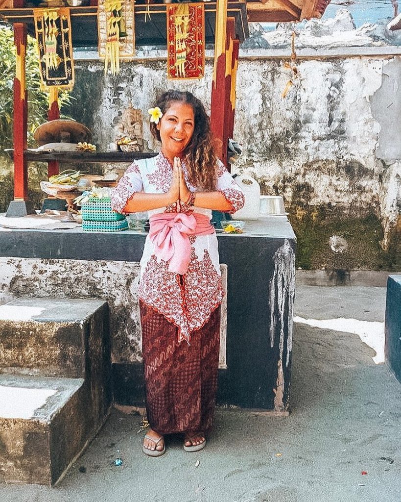 Guide to Living Abroad: 13 Tips for Moving to Another Country | Extra ...