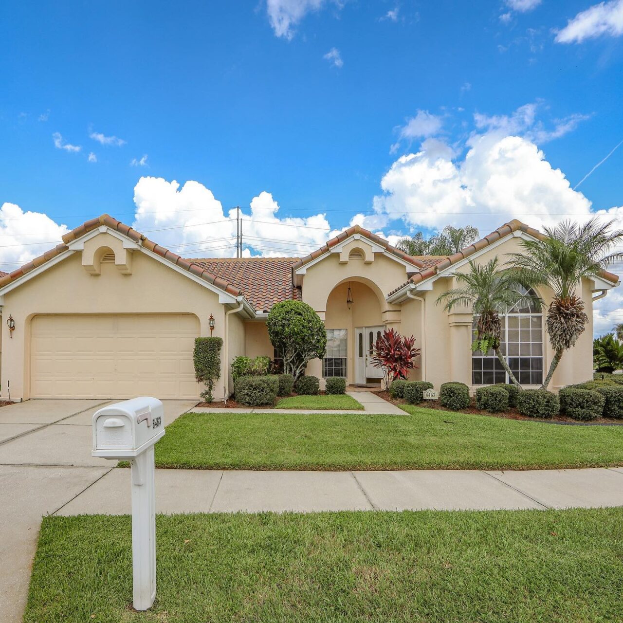 5 Safe, Affordable Neighborhoods in Orlando | Extra Space Storage