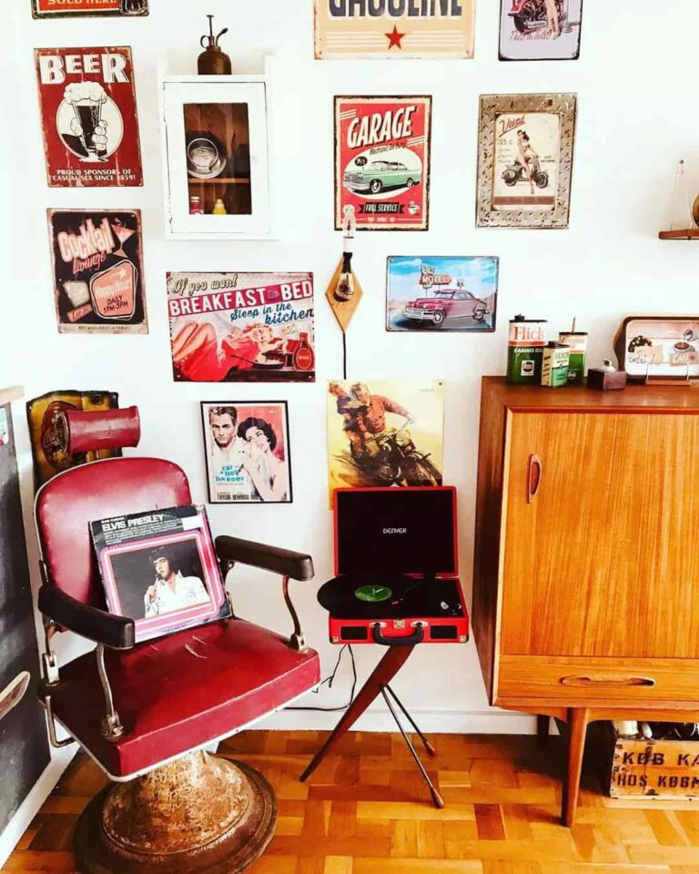 21 Antique & Vintage Home Decor Ideas | Extra Space Storage