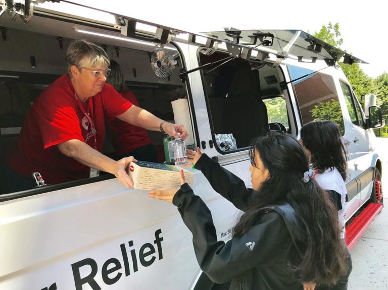 Giving Back: 14 Ways to Get Involved in Your Community | Extra Space ...