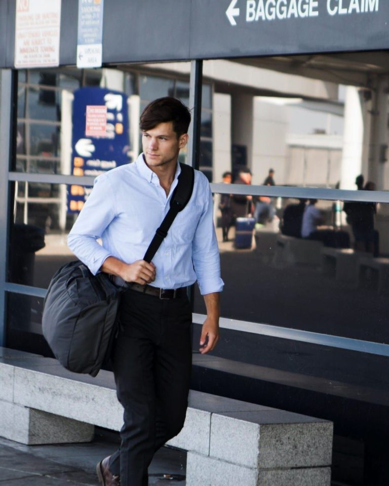 Traveling for Work? 21 Stress-Free Business Travel Tips | Extra Space ...