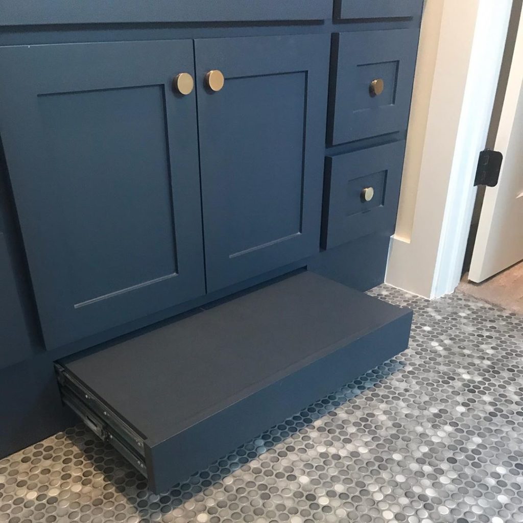 16 Smart Hidden Bathroom Storage Ideas | Extra Space Storage
