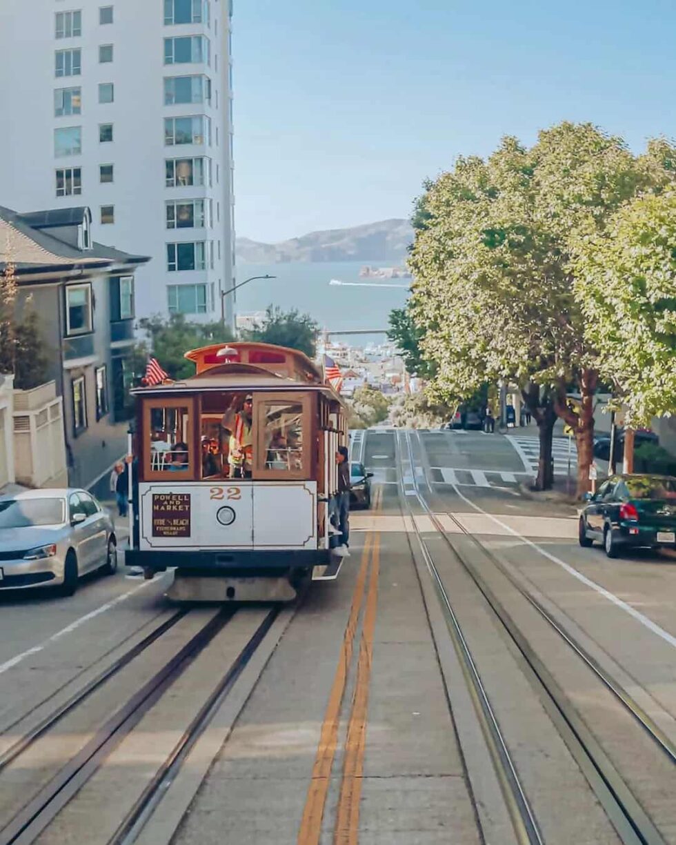 7 Best Classic Car Road Trips in the USA | Extra Space Storage