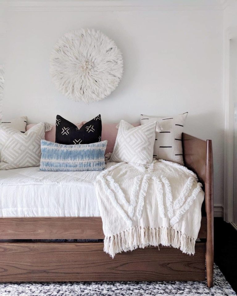 19 Reading Nook Design Ideas for Your Home | Extra Space Storage